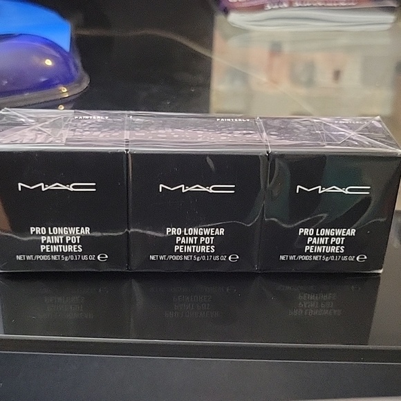 MAC Cosmetics | Makeup | Mac Prolong Paint Dot | Poshmark